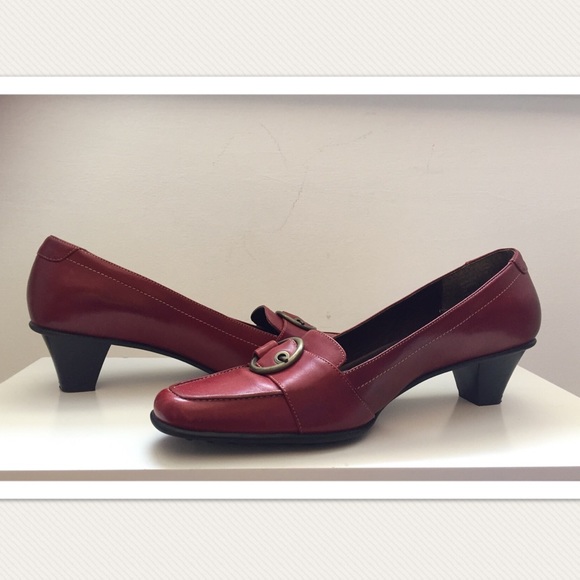 Naturalizer | Shoes | Naturalizer Low Heel Career Work Pump | Poshmark